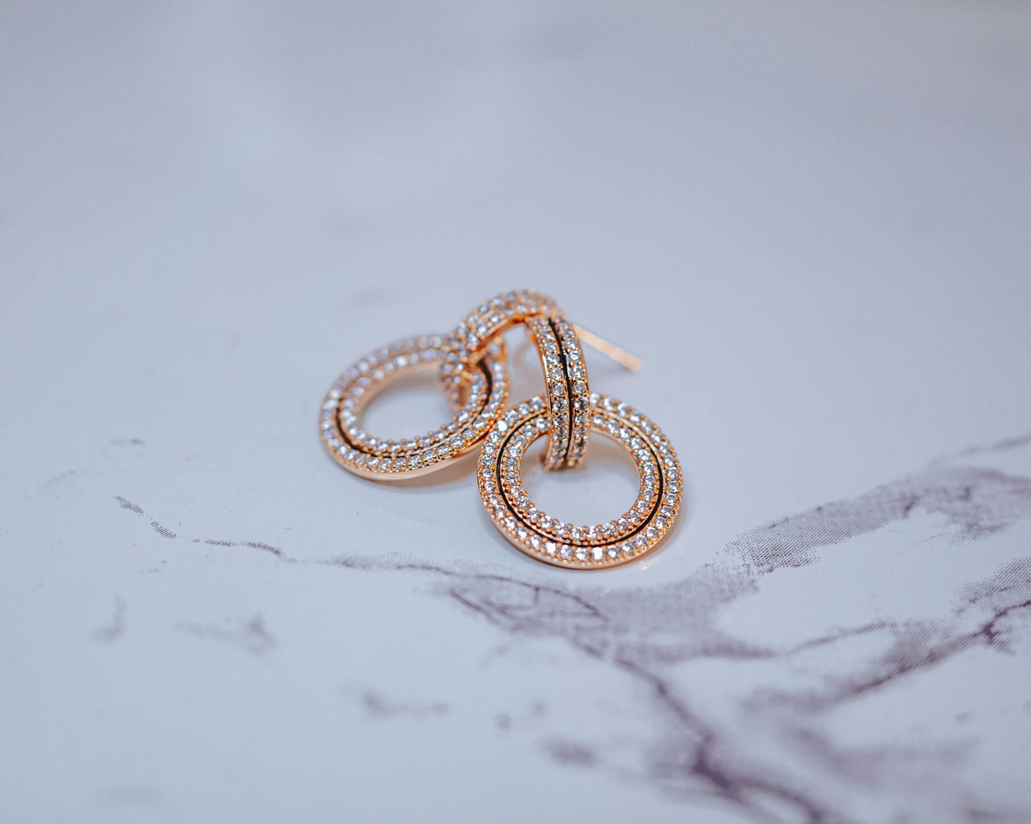 Why East-West Set Diamond Rings Are Growing in Popularity - Diamond ...